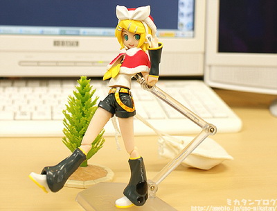 “Merry Christmas with figma” figma santa cosplay set by Max Factory ...