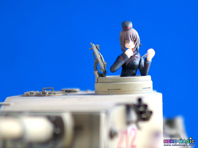 Girls und Panzer – Kuromorimine Girls High School Captain & Vise ...